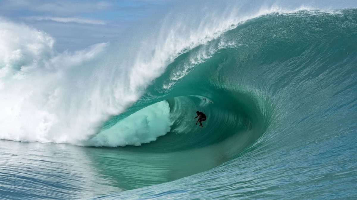 Discover the Biggest Waves in the World for Epic Travel and Surf